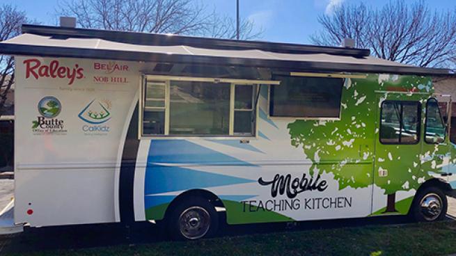 Raley's Rolls Out Mobile Teaching Kitchen | Progressive Grocer Raley's Rolls Out Mobile Teaching Kitchen | Progressive Grocer